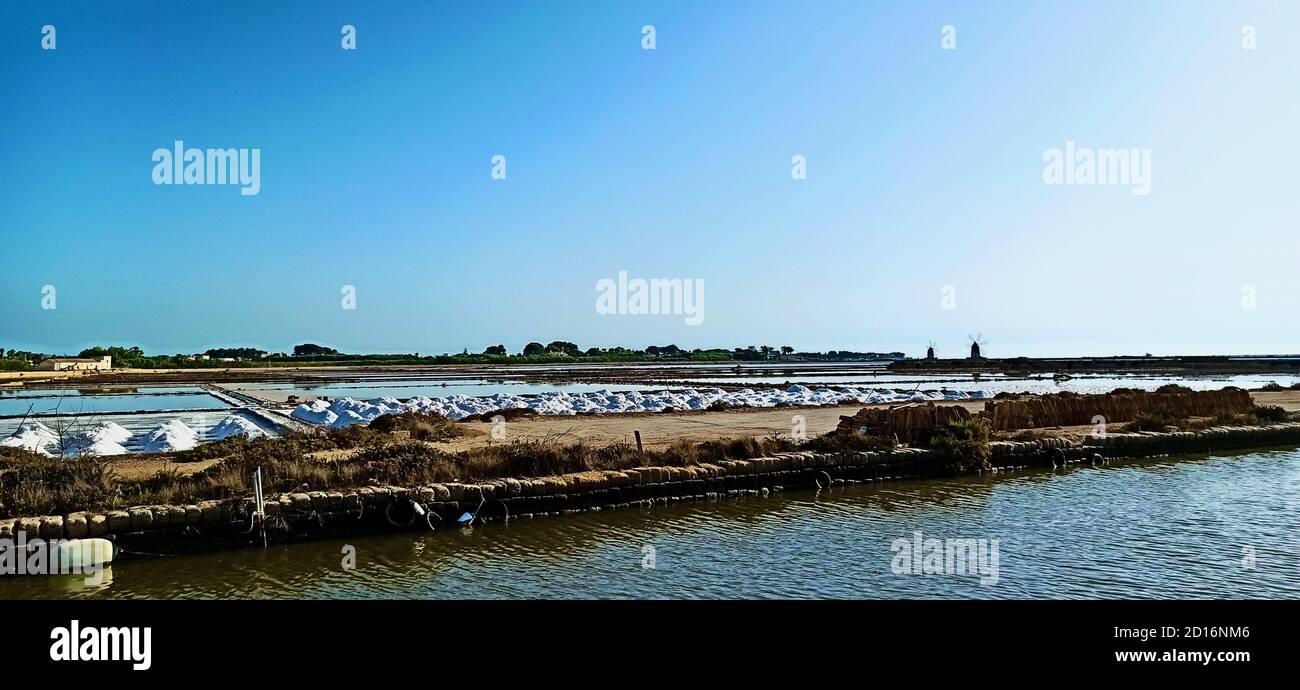 view of the salt flats of Marsala, Sicily, Italy Stock Photo - Alamy