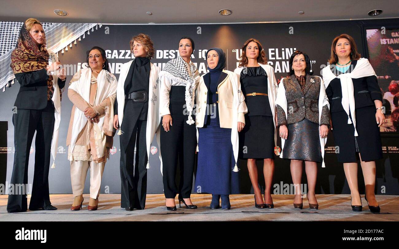 Sheikha mozah bint nasser of qatar hi-res stock photography and images ...