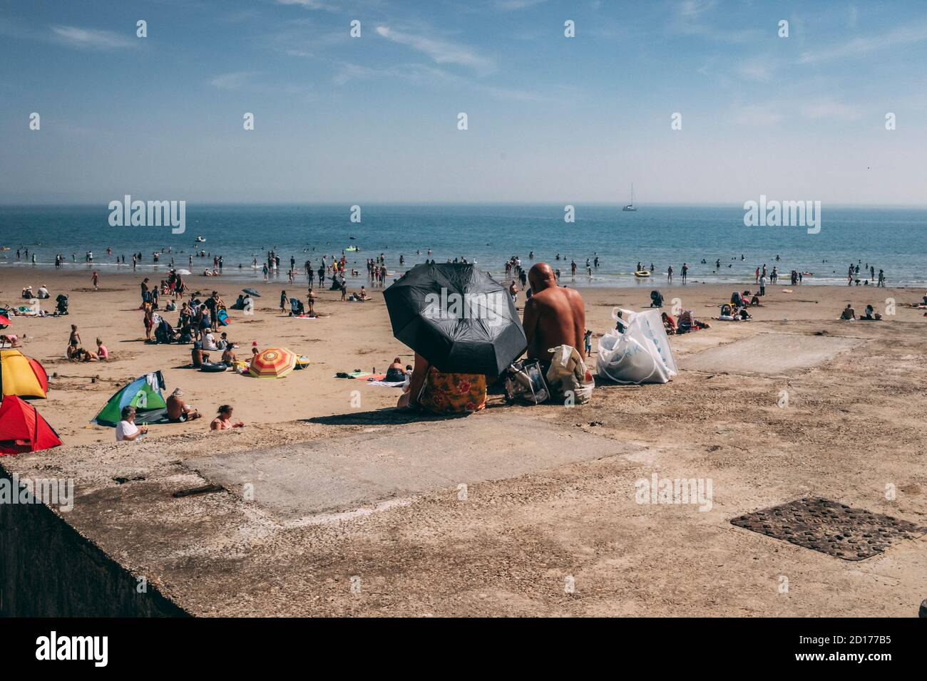 Happy sunny days hi-res stock photography and images - Alamy