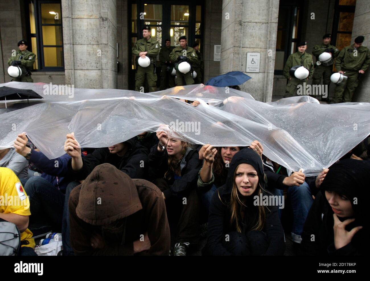 German national riot police during hi-res stock photography and images ...