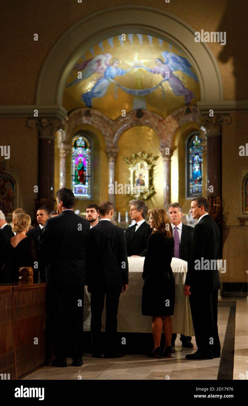 Senator christopher l smith hi-res stock photography and images - Alamy