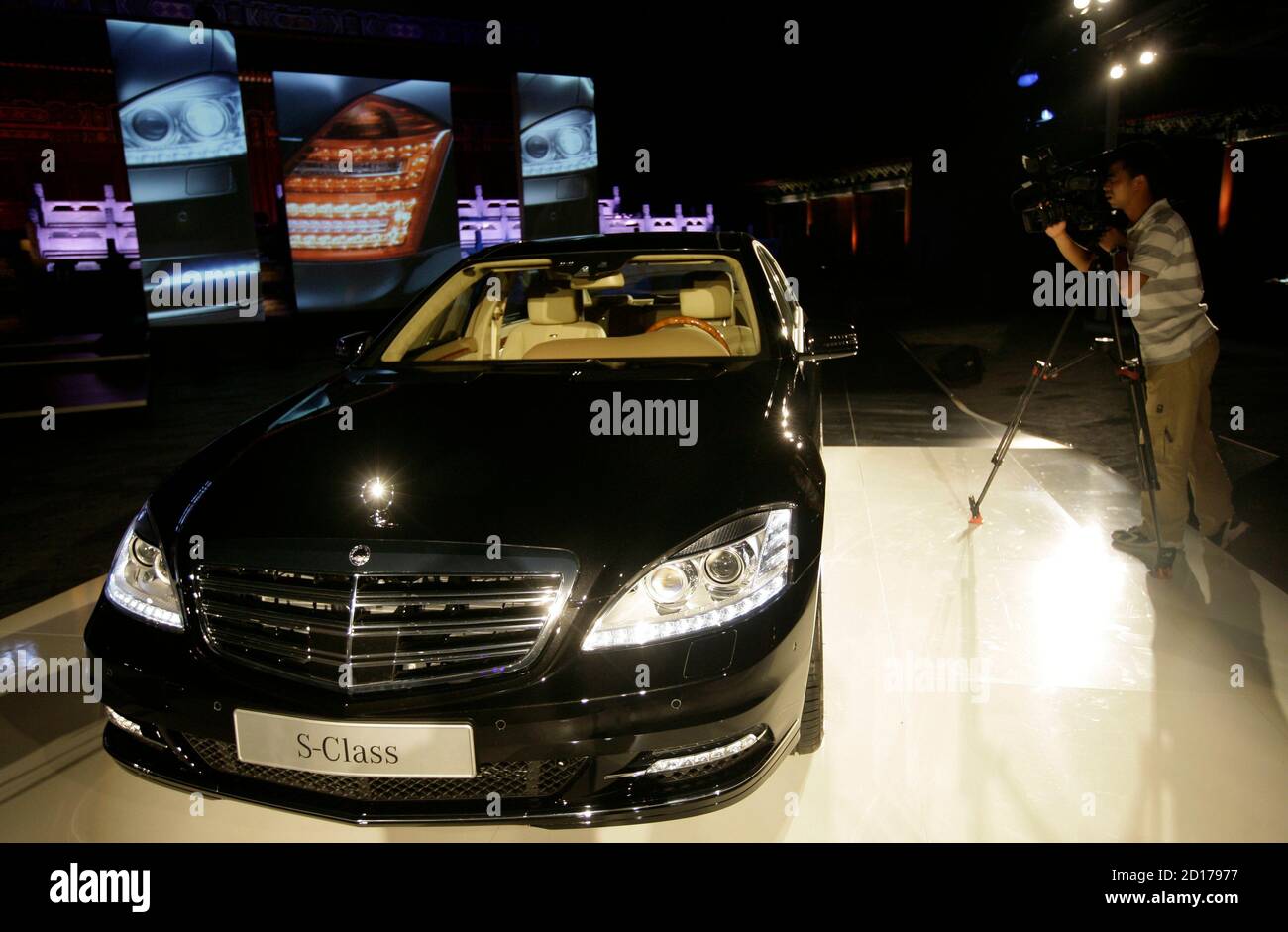 Mercedes benz s600 hi-res stock photography and images - Alamy