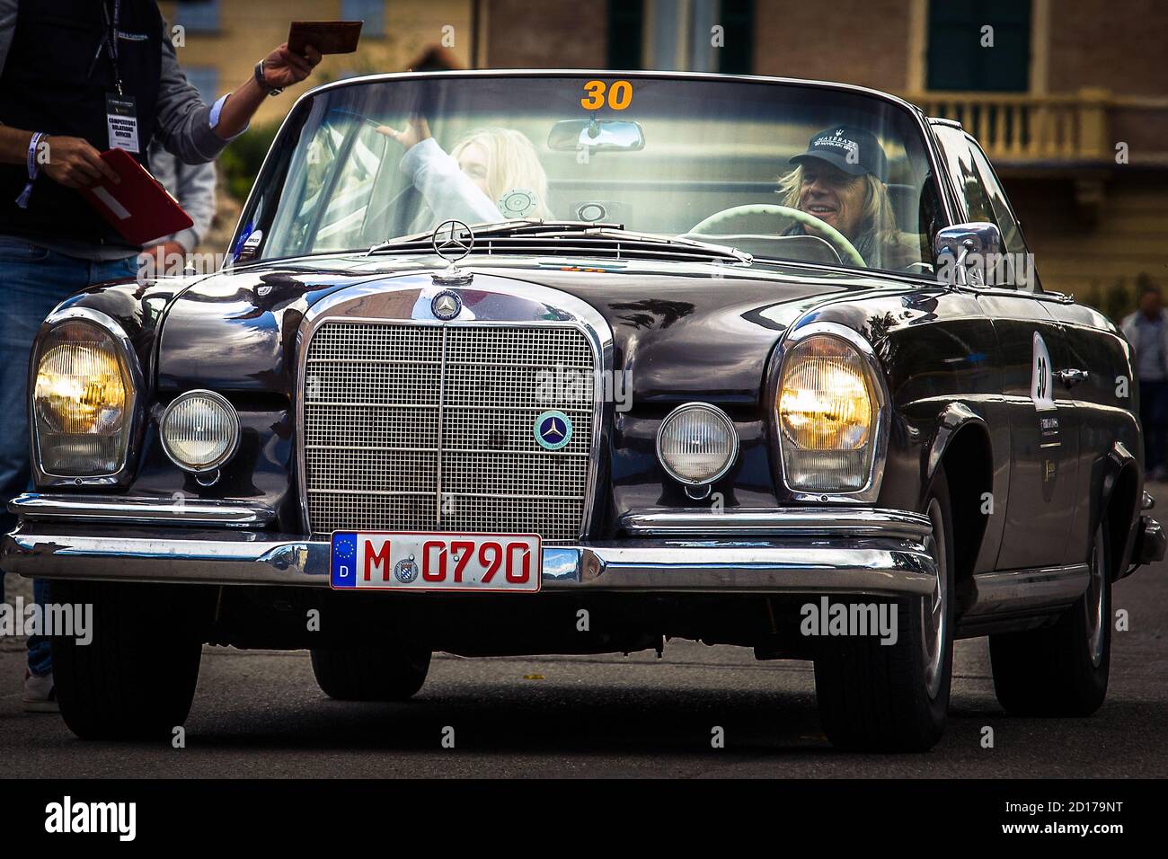 230se hi-res stock photography and images - Alamy
