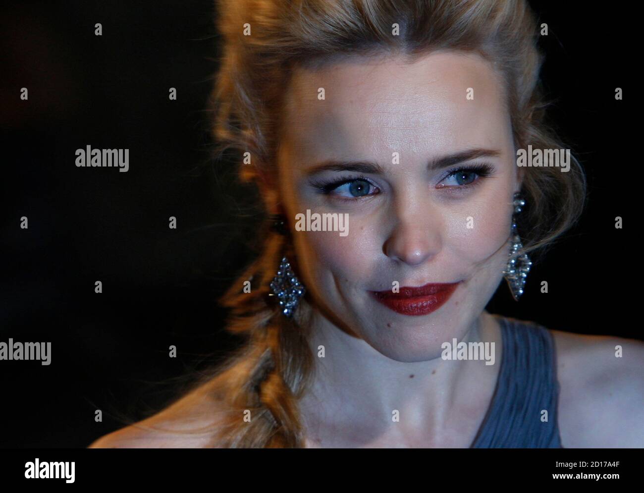 Rachel mcadams arrives for the world premiere of sherlock holmes hi-res ...