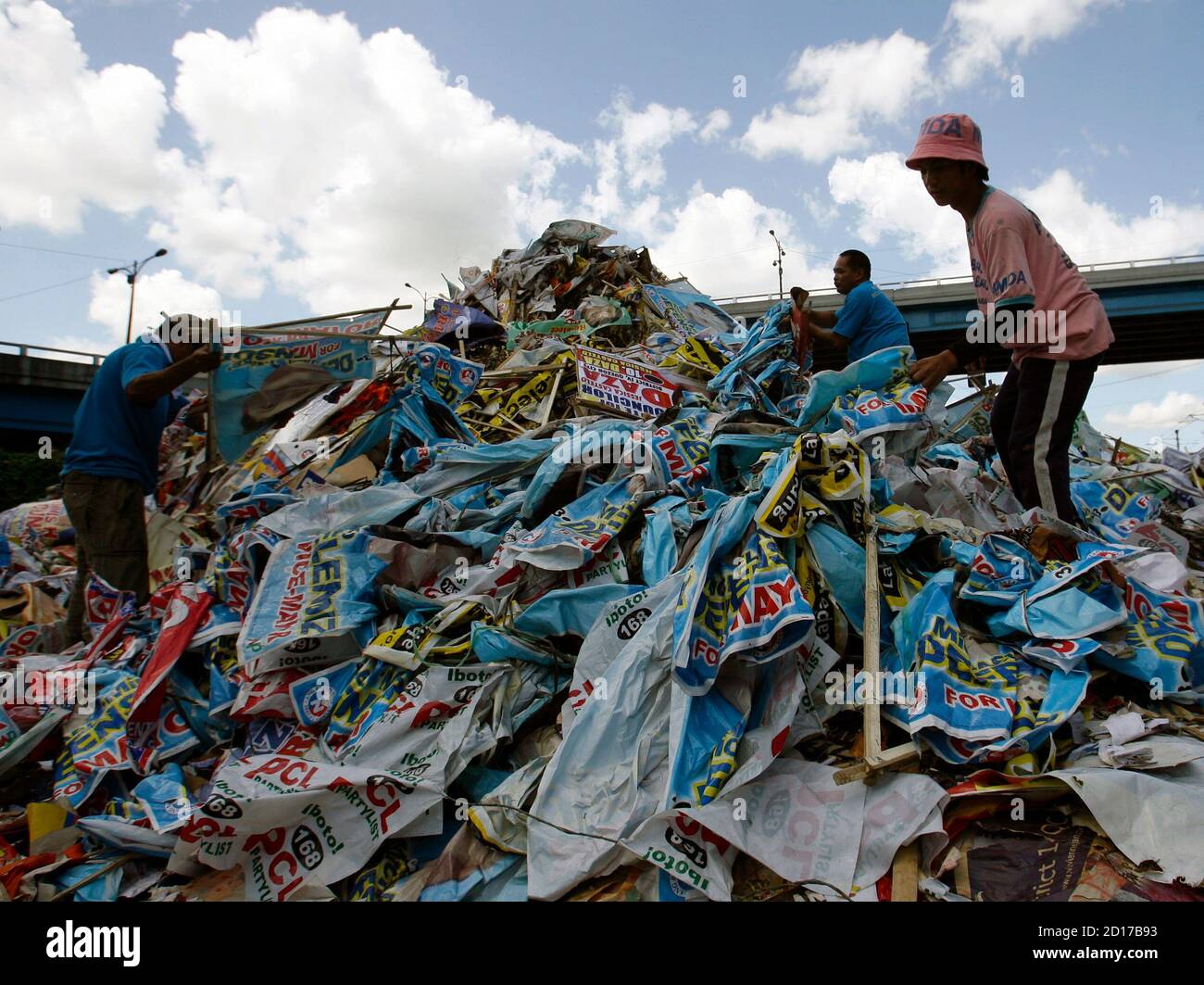 Stack of posters hi-res stock photography and images - Alamy