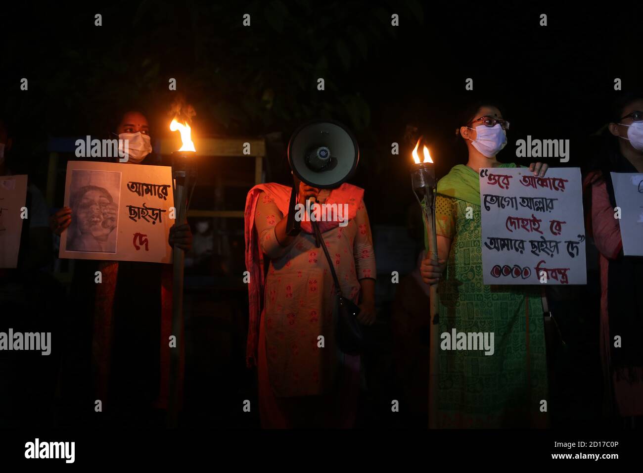 Dhaka, Dhaka, Bangladesh. 5th Oct, 2020. Women are chanting anti-rape ...