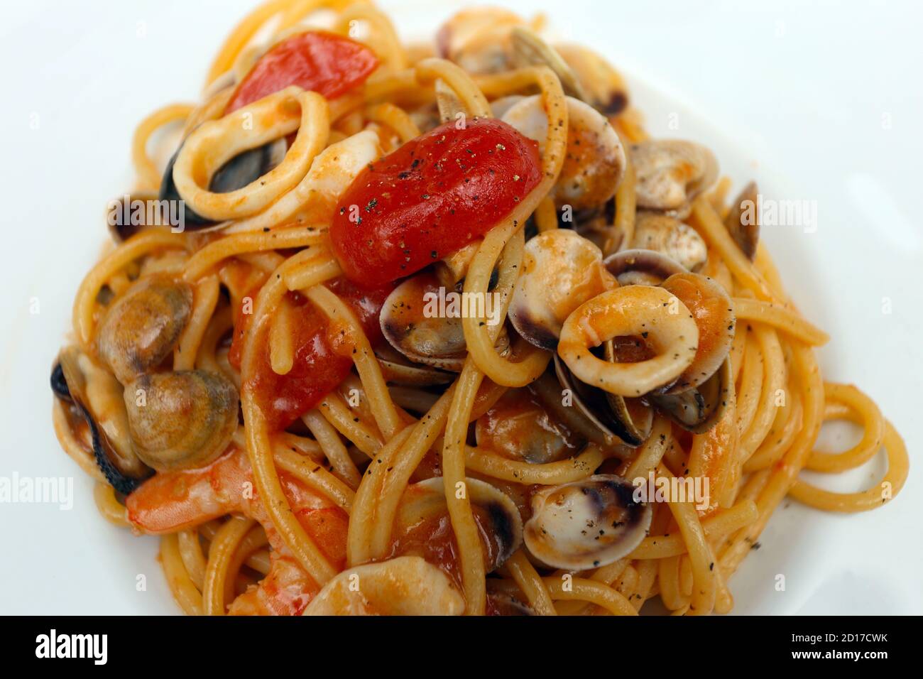 spaghetti with seafood, shellfish, mussels, clams, crustaceans (Italian ...