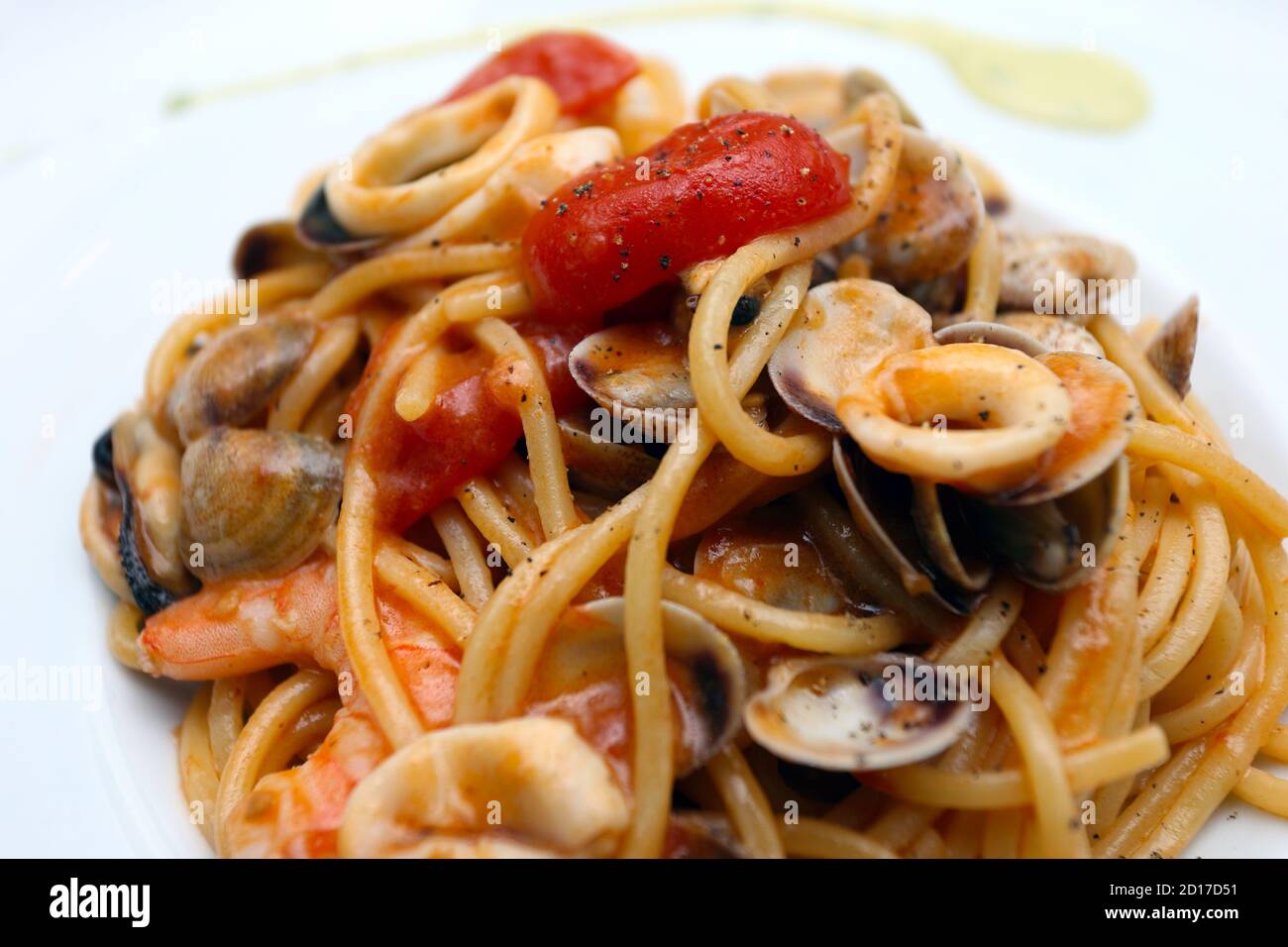 spaghetti with seafood, shellfish, mussels, clams, crustaceans (Italian ...