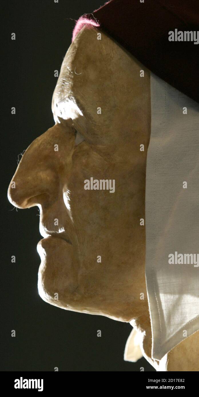 Aquiline nose hi-res stock photography and images - Alamy
