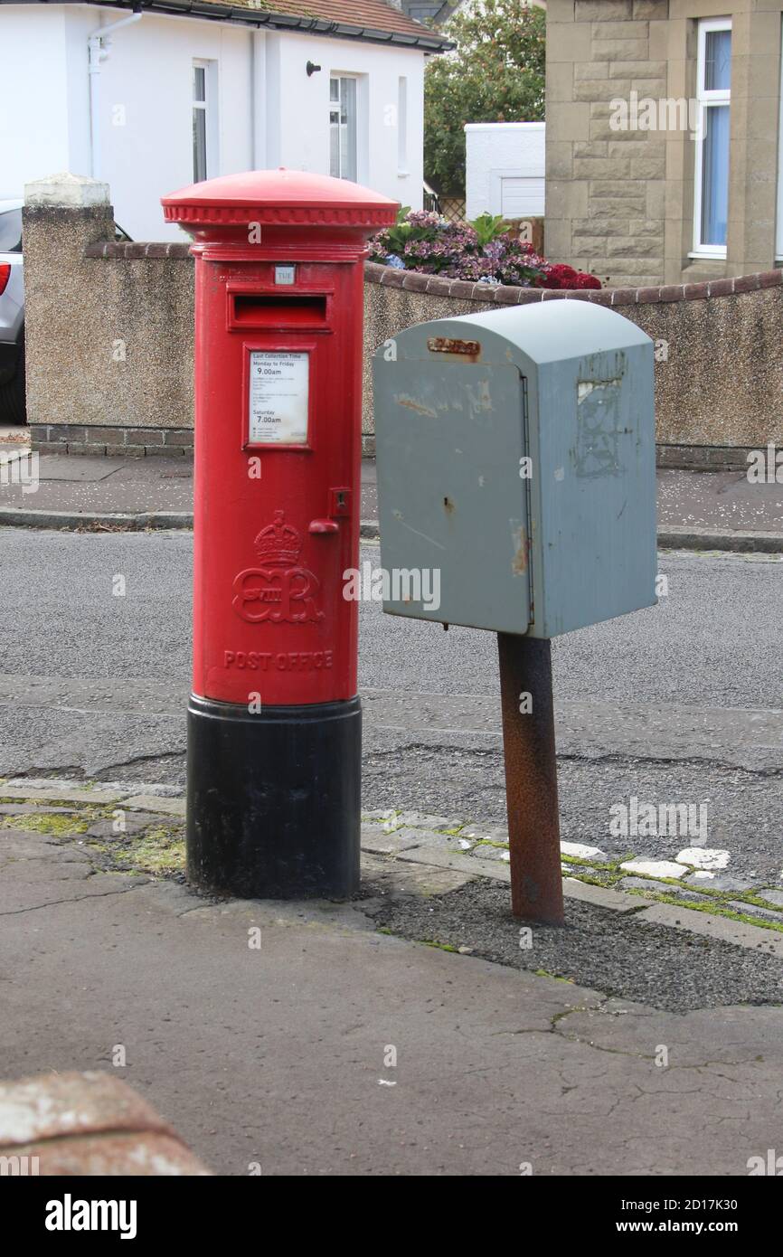 Type a edward viii post box hi-res stock photography and images - Alamy