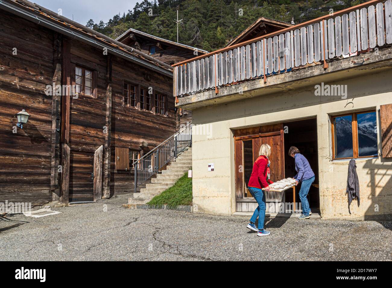 Traditional Valais Rye-Bread-Baking workshop in Goppenstein-Erschmatt ...