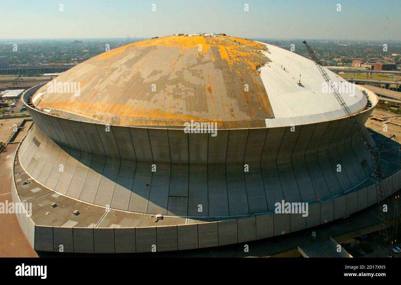 Louisiana superdome new orleans 2005 hi-res stock photography and ...