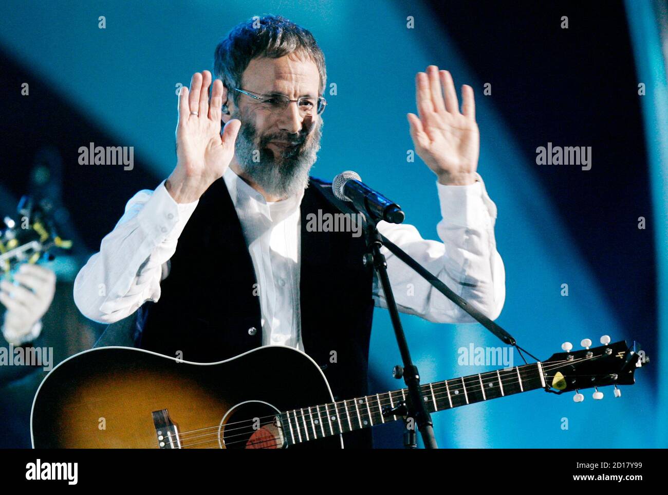 Singer yusuf formerly cat stevens hi-res stock photography and images ...