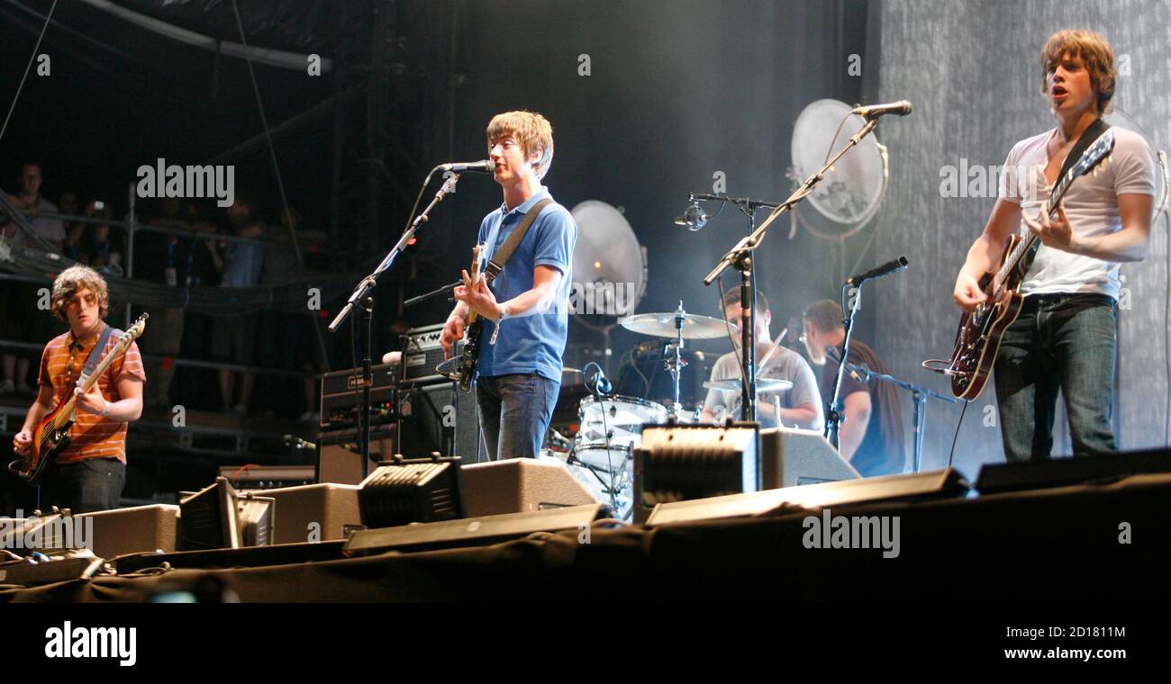 Arctic Monkeys 2007 High Resolution Stock Photography and Images - Alamy