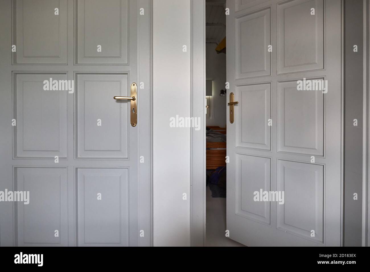 Door ajar hi-res stock photography and images - Alamy