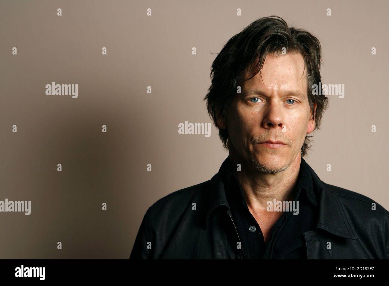 Kevin bacon taking chance 2009 hi-res stock photography and images - Alamy