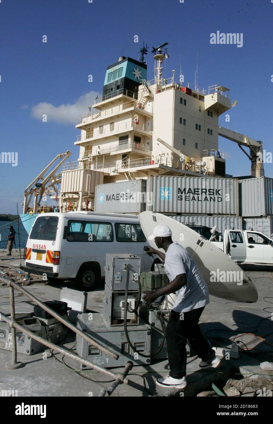 Merchant vessels hi-res stock photography and images - Alamy