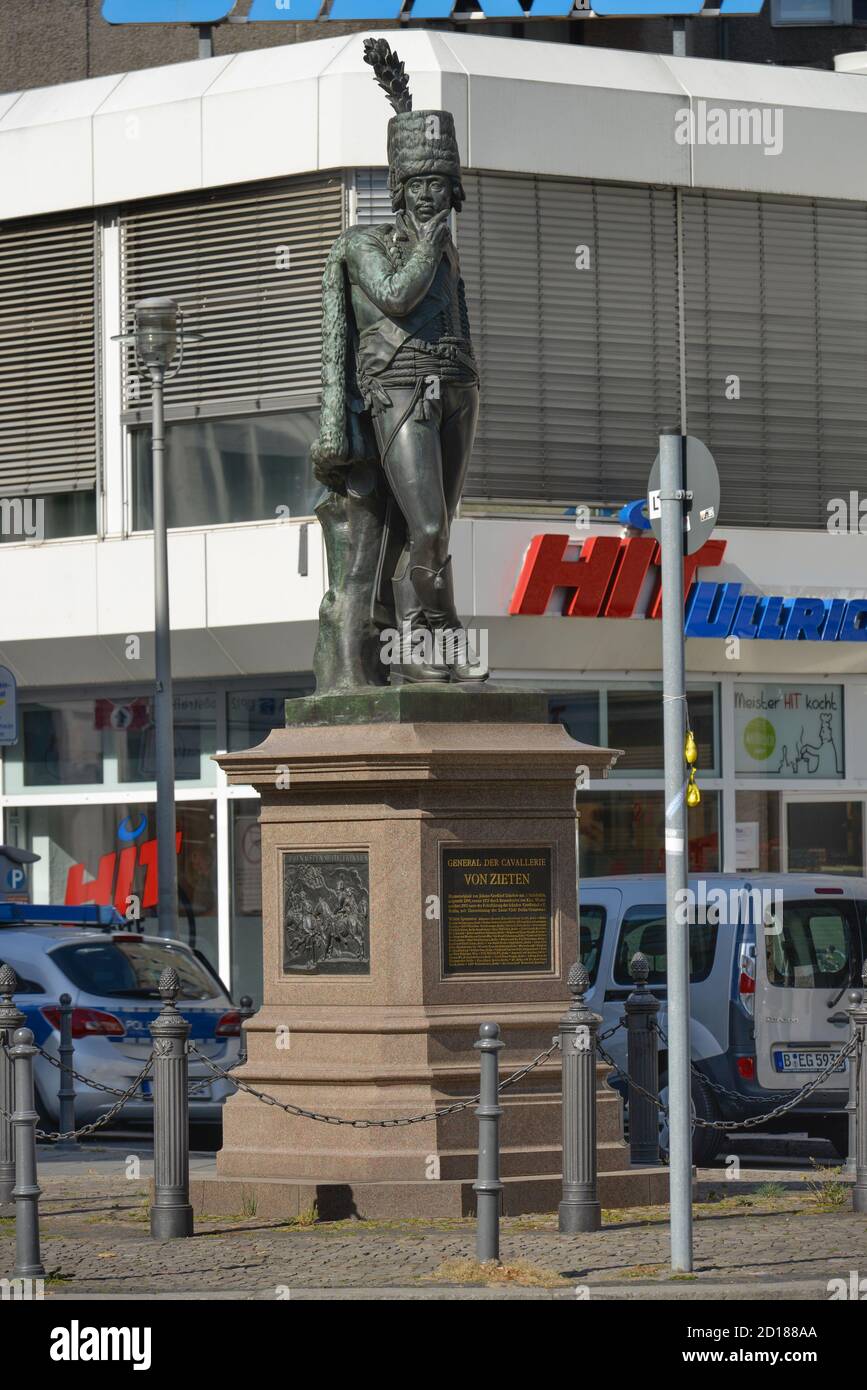 Supermarket hit Ullrich, monument general of Zieten, Mohrenstrasse ...
