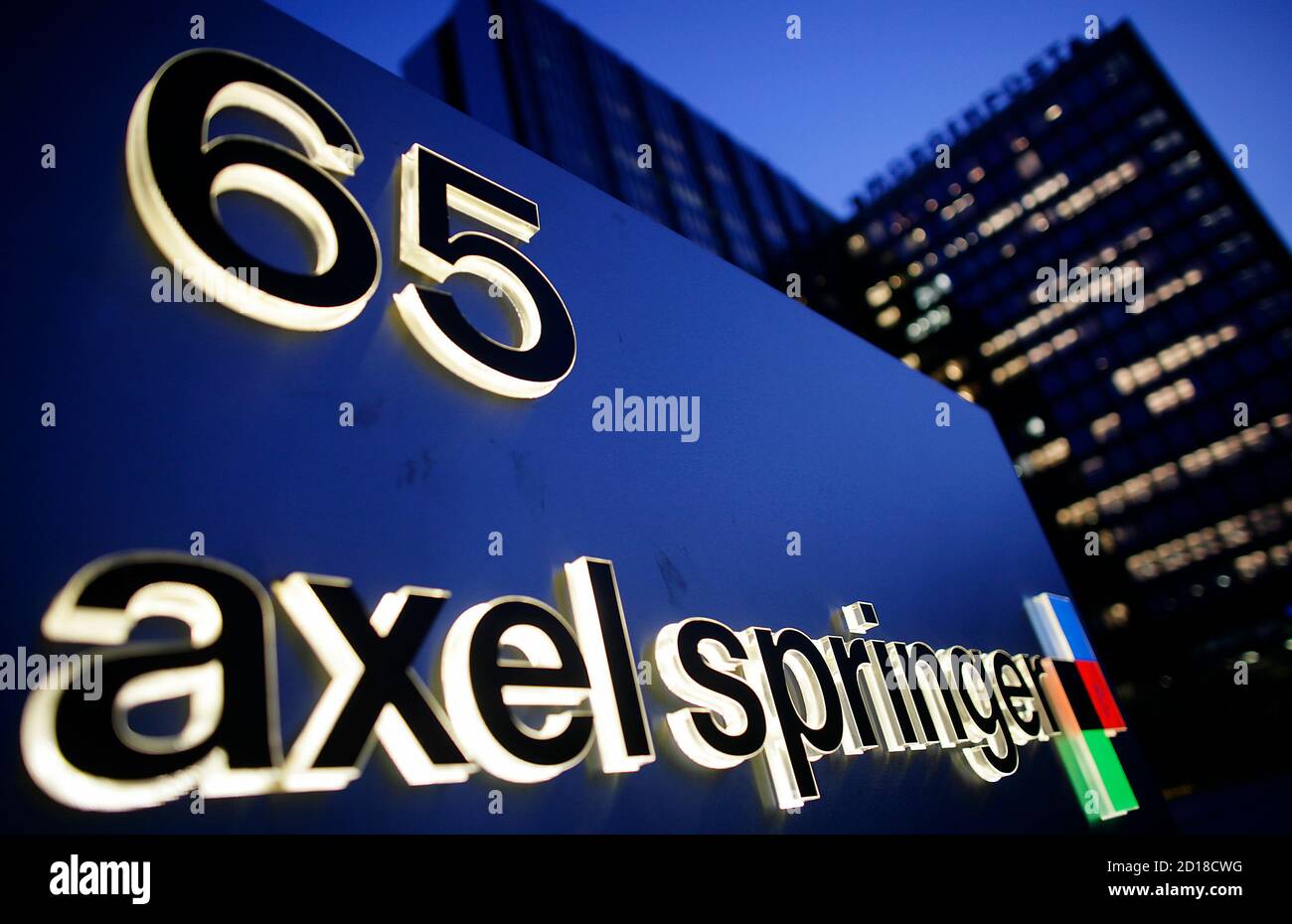 Springer logo hi-res stock photography and images - Alamy