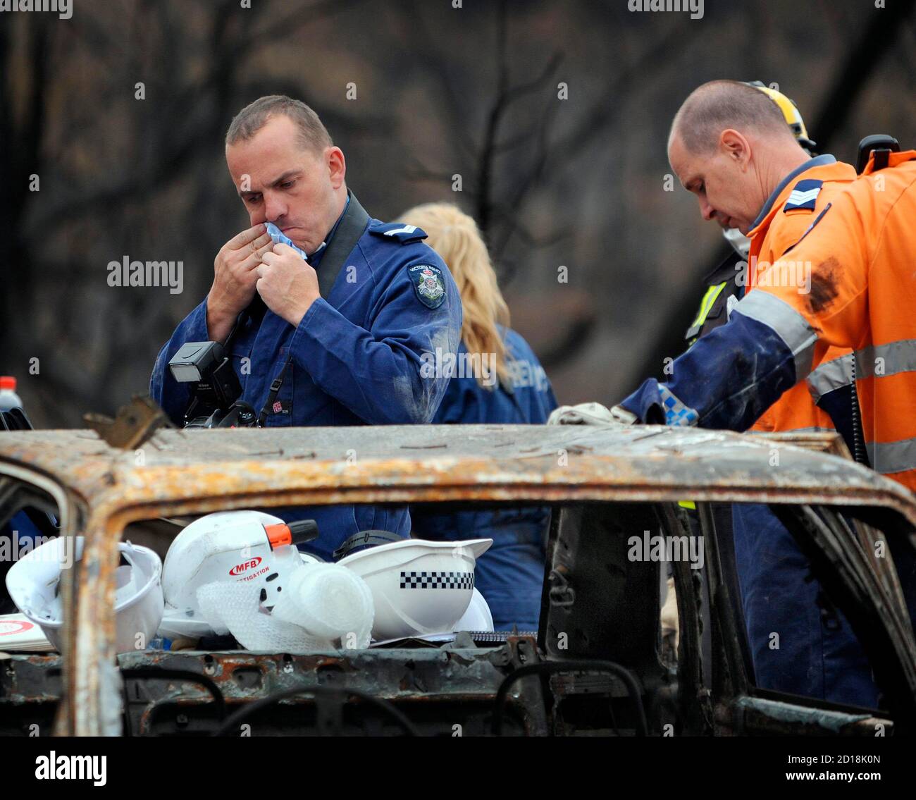 Disaster victim identification team hi-res stock photography and images ...