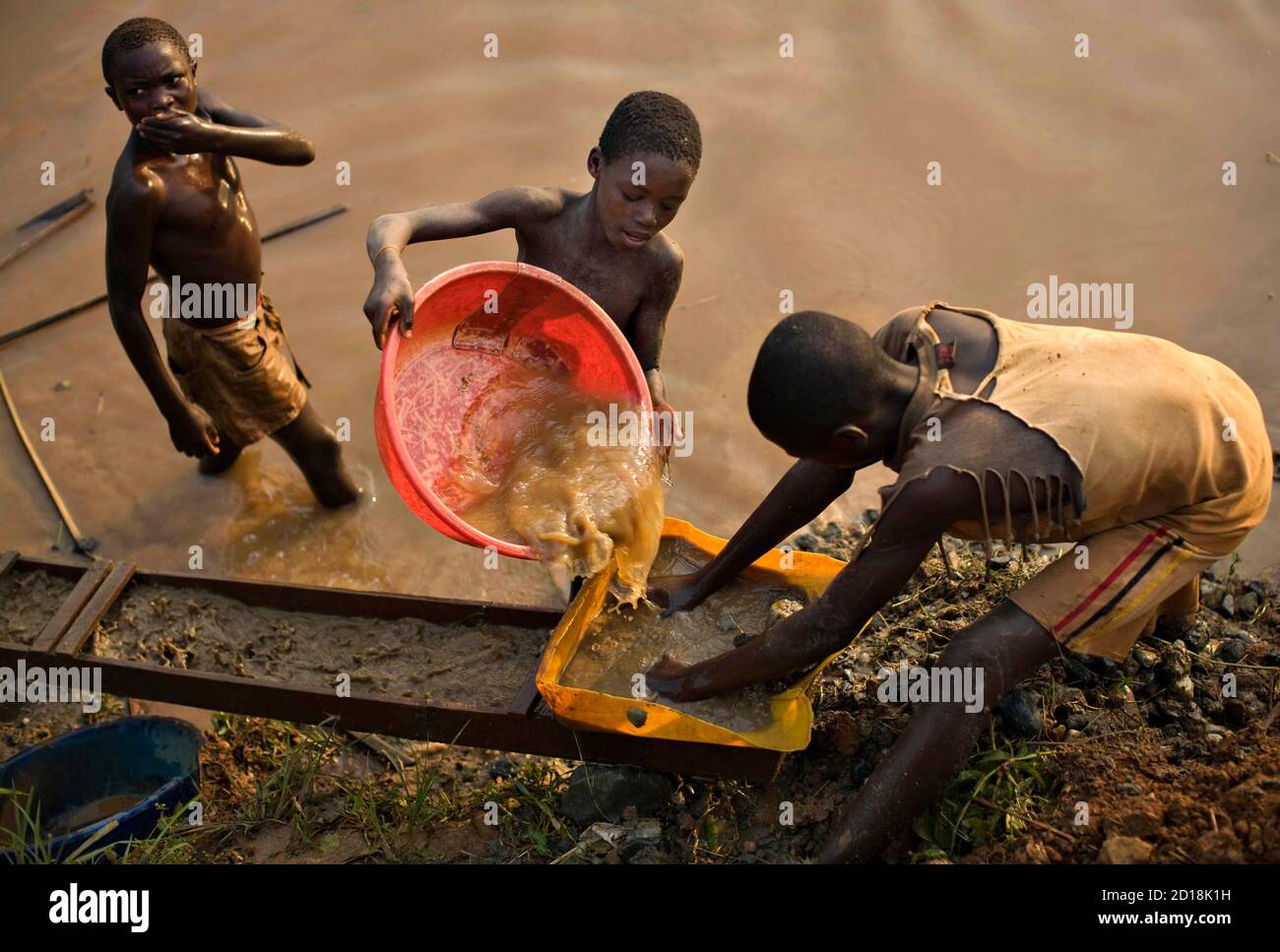 Child mining africa hi-res stock photography and images - Alamy