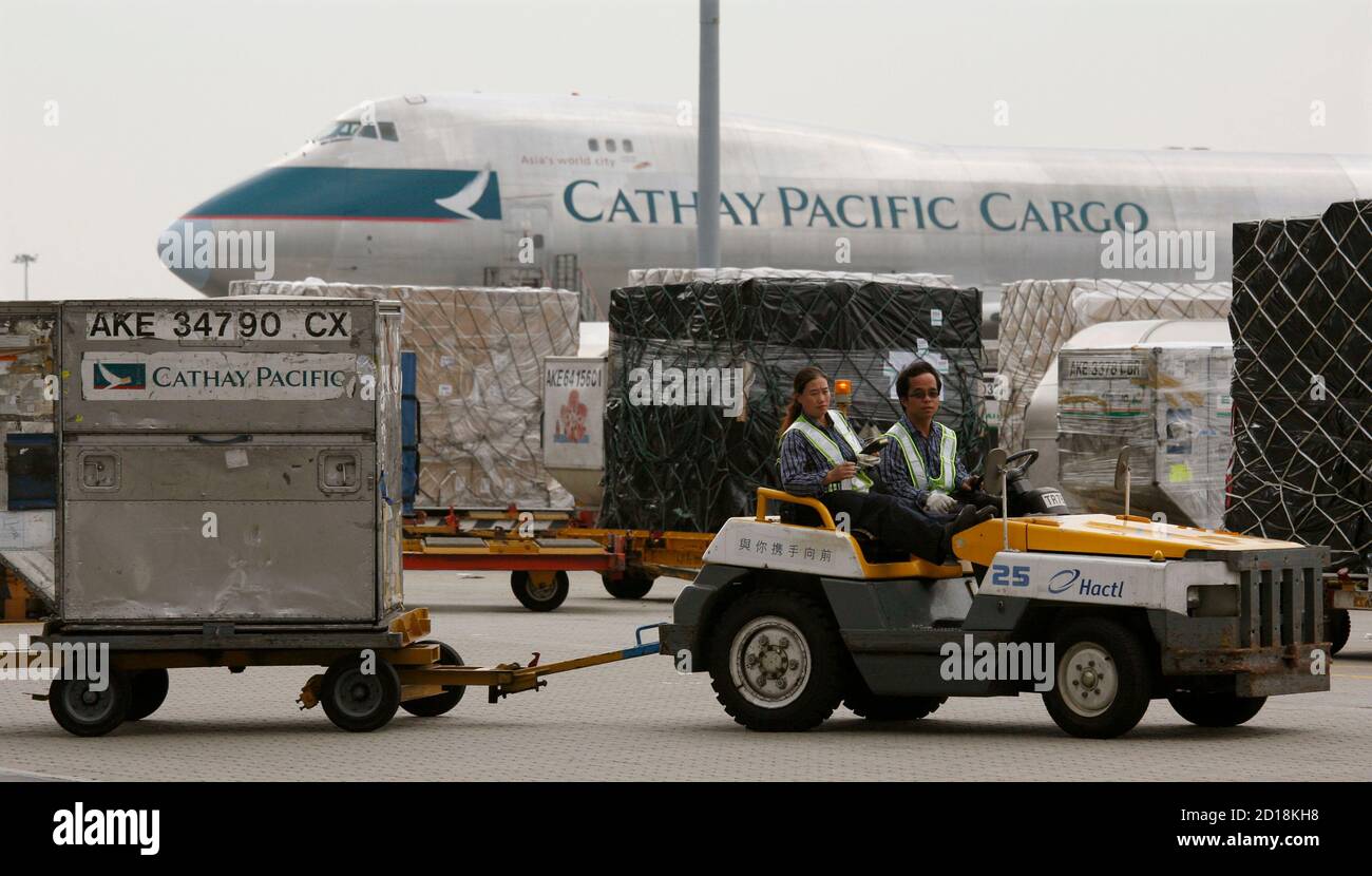 Air Cargo Drop High Resolution Stock Photography and Images - Alamy