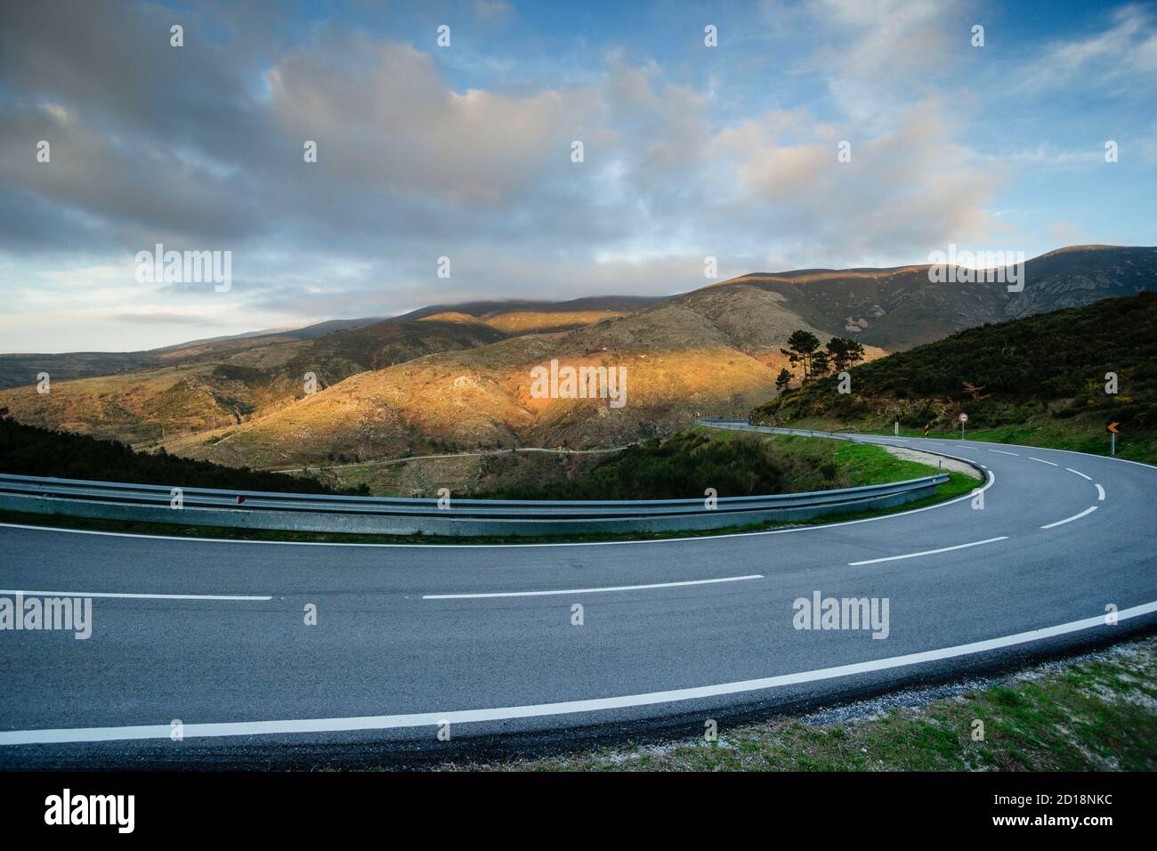 Valle salvaje hi-res stock photography and images - Alamy
