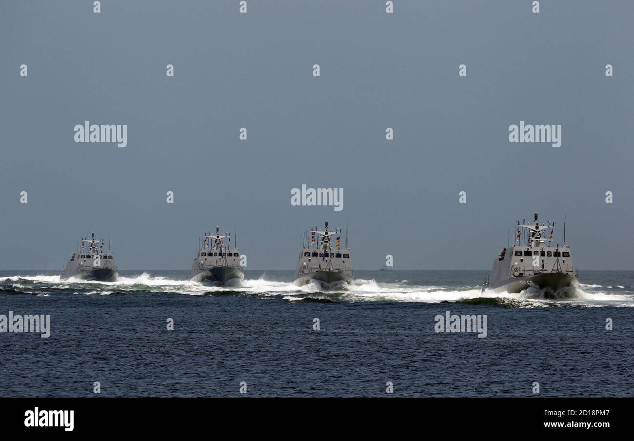 Coastal defence base hi-res stock photography and images - Alamy