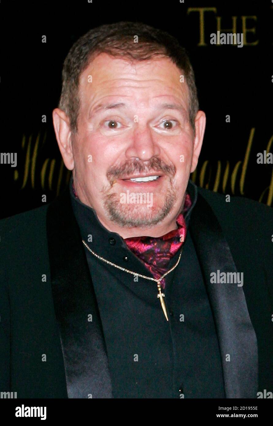 Michael jacksons dermatologist hi-res stock photography and images - Alamy