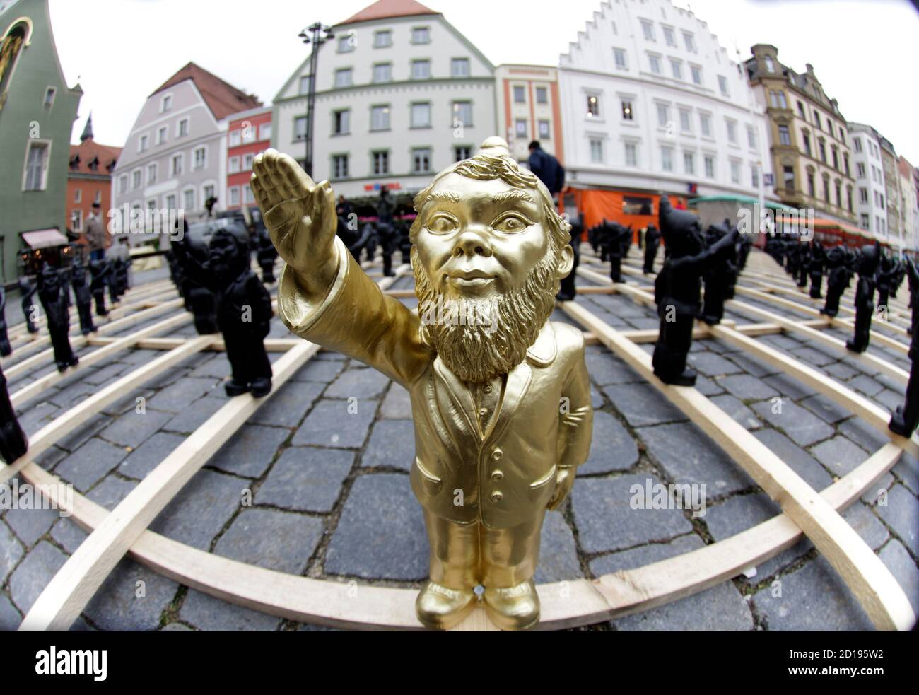 Dwarves human hi-res stock photography and images - Alamy
