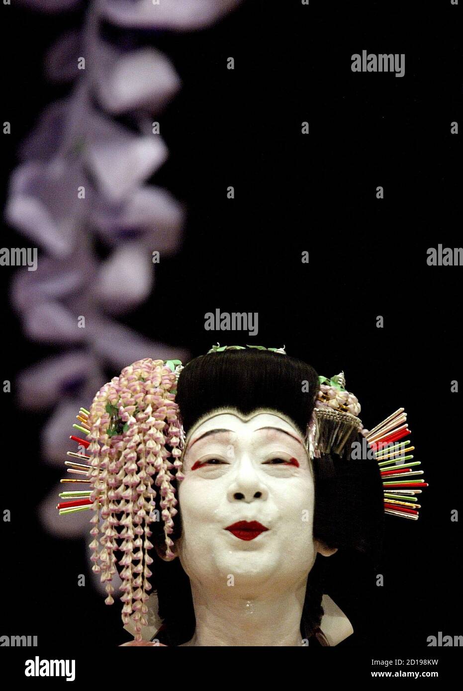 Musume kabuki hi-res stock photography and images - Alamy