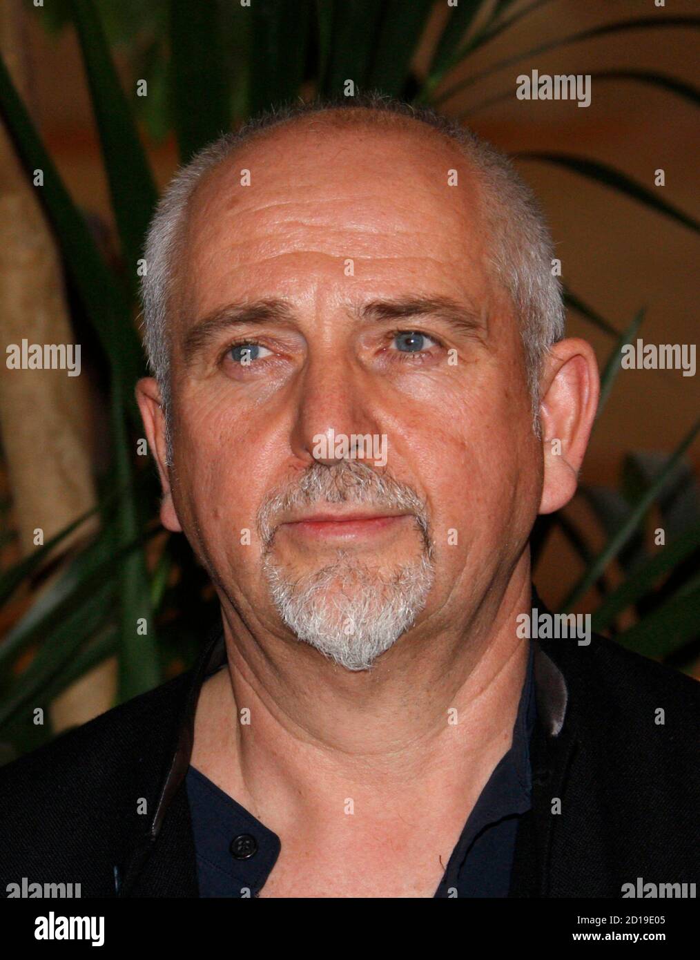 Genesis band peter gabriel hi-res stock photography and images - Alamy