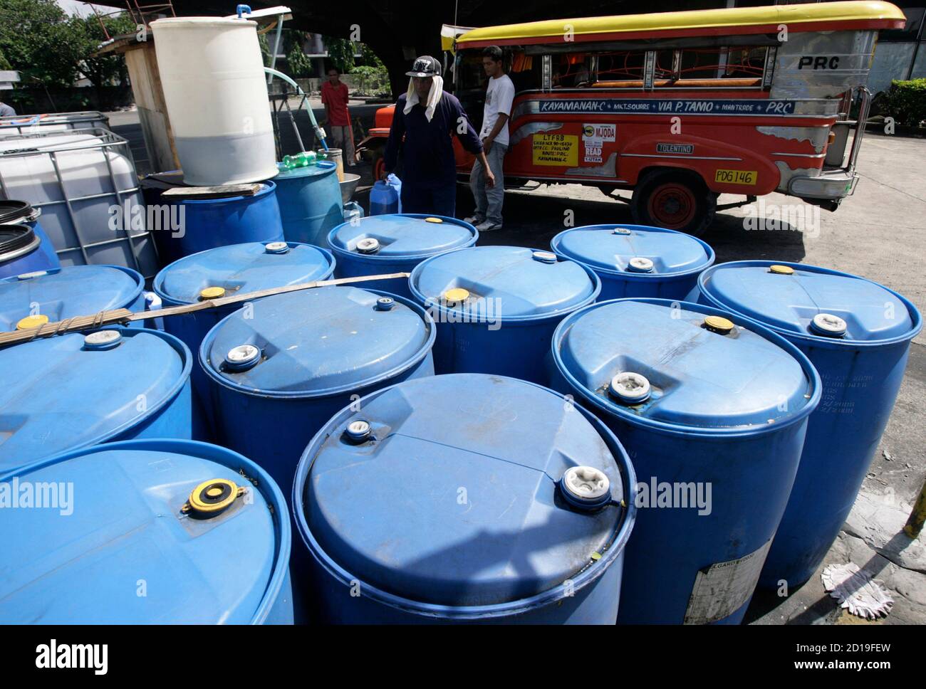 Jeepney makati philippines hi-res stock photography and images - Alamy