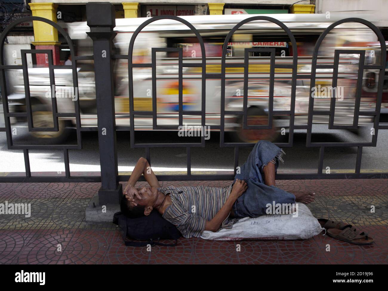 Manila homeless hi-res stock photography and images - Alamy