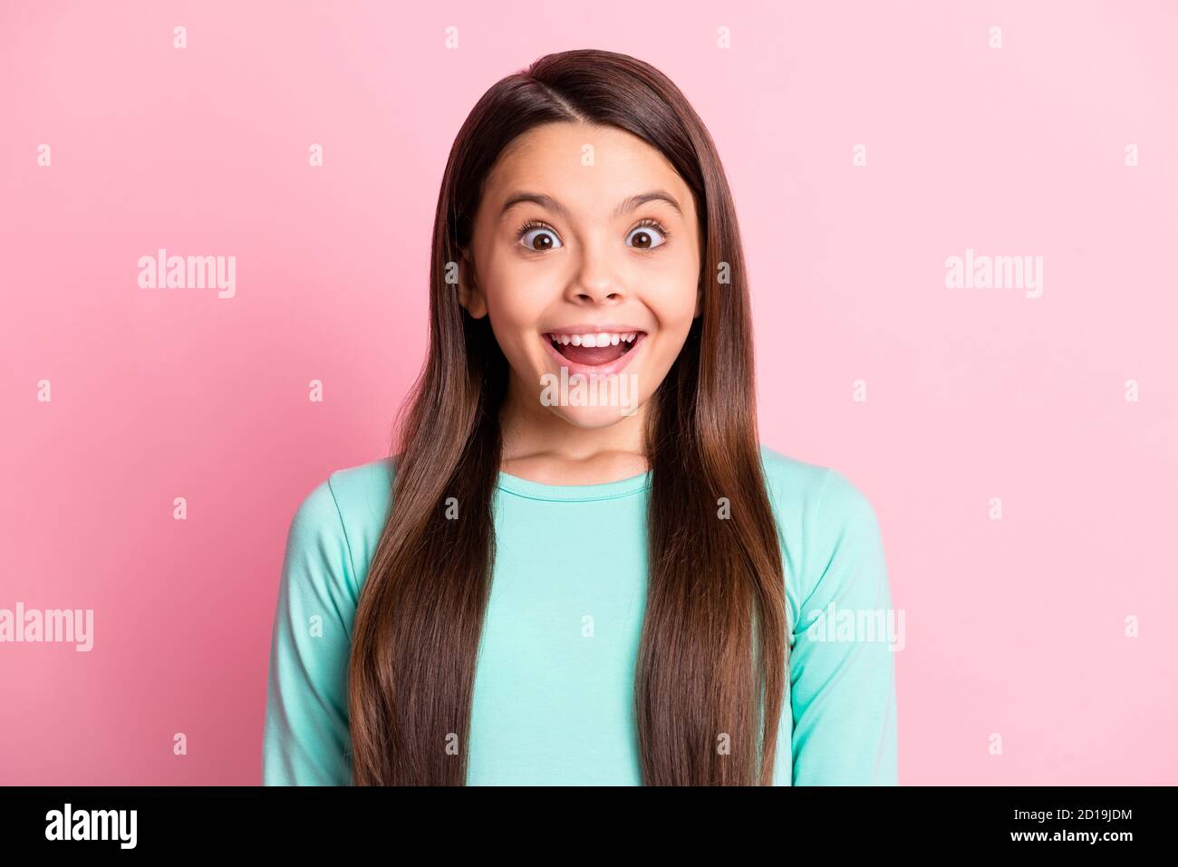 Close-up portrait of her she nice-looking attractive pretty lovely ...