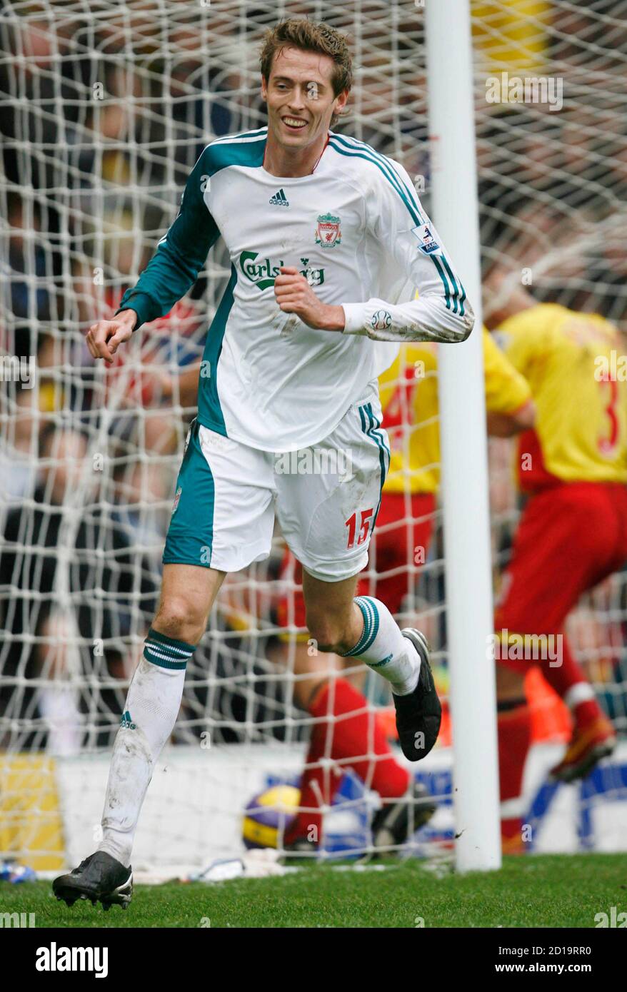 Liverpools peter crouch hi-res stock photography and images - Alamy