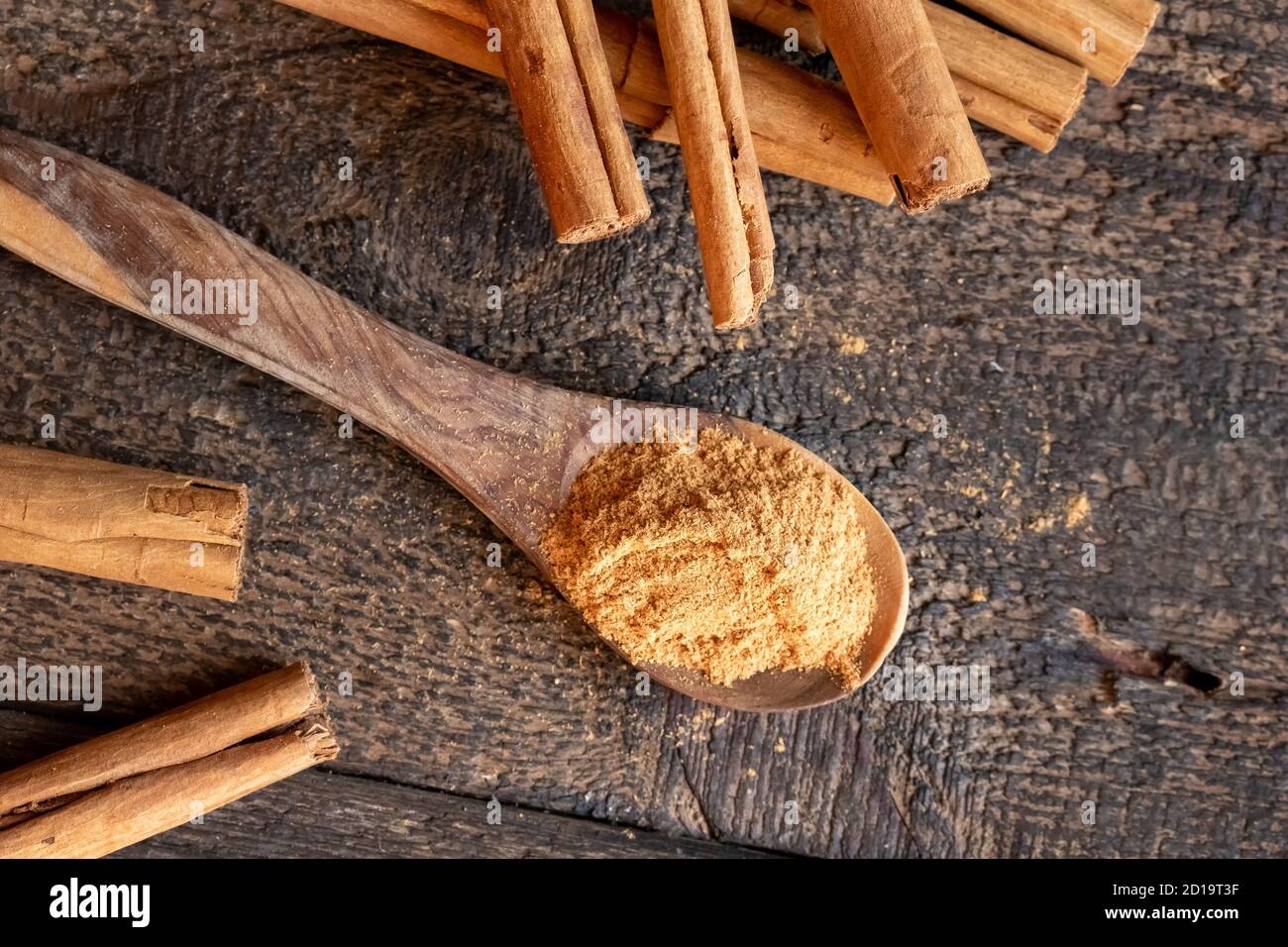 True cinnamon hi-res stock photography and images - Alamy