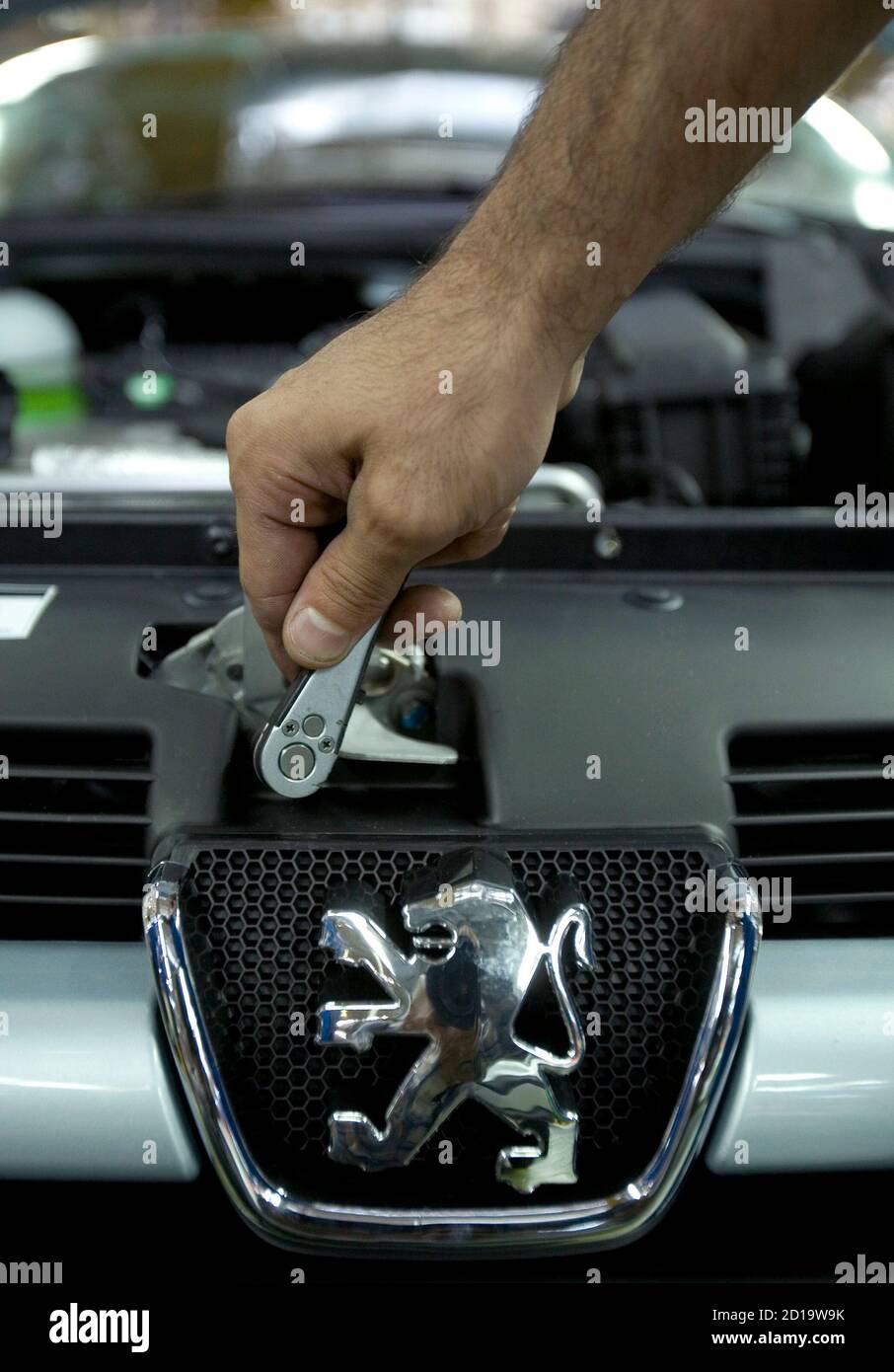 Iran car production hi-res stock photography and images - Alamy