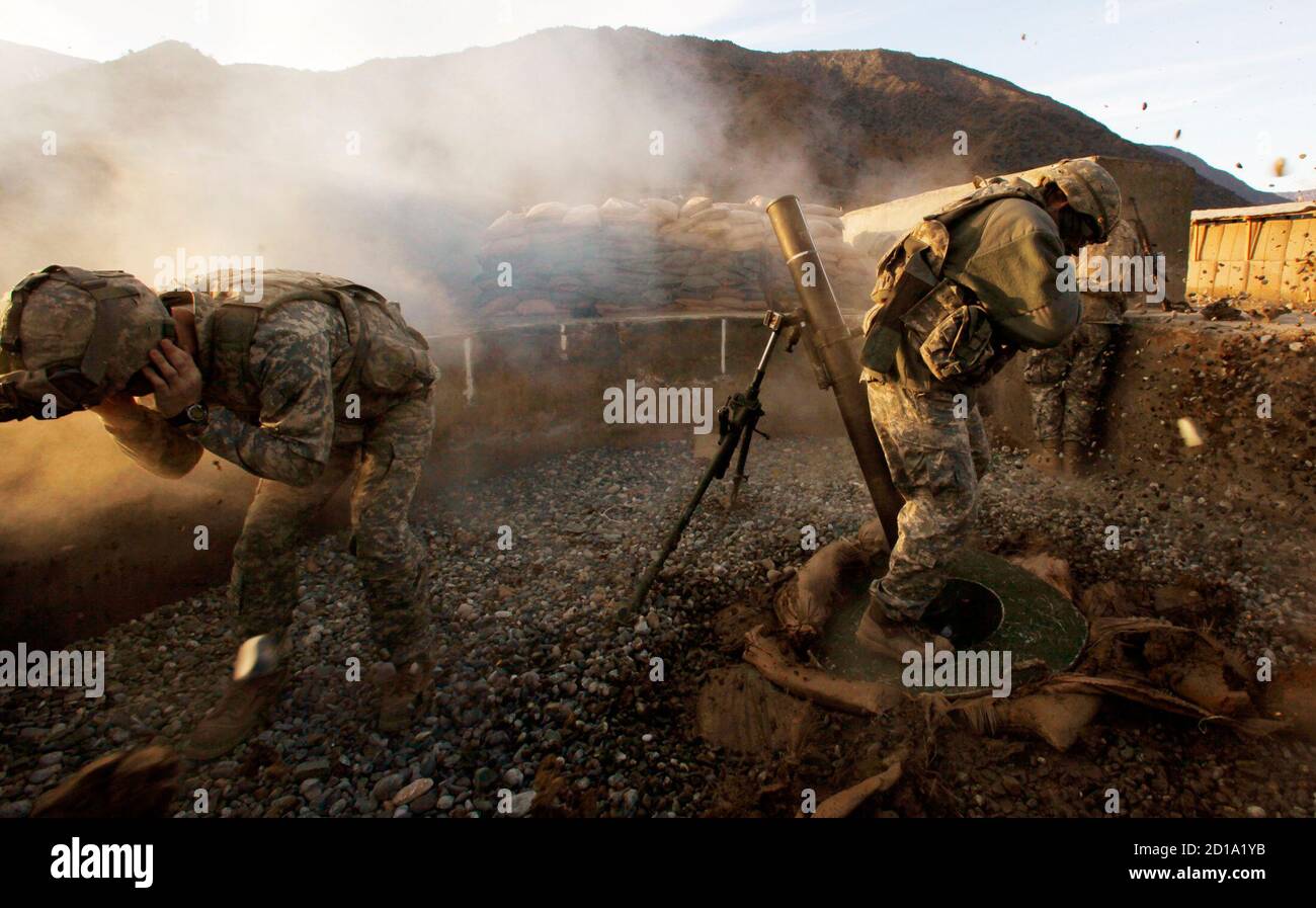 120 Mm Mortar High Resolution Stock Photography and Images - Alamy