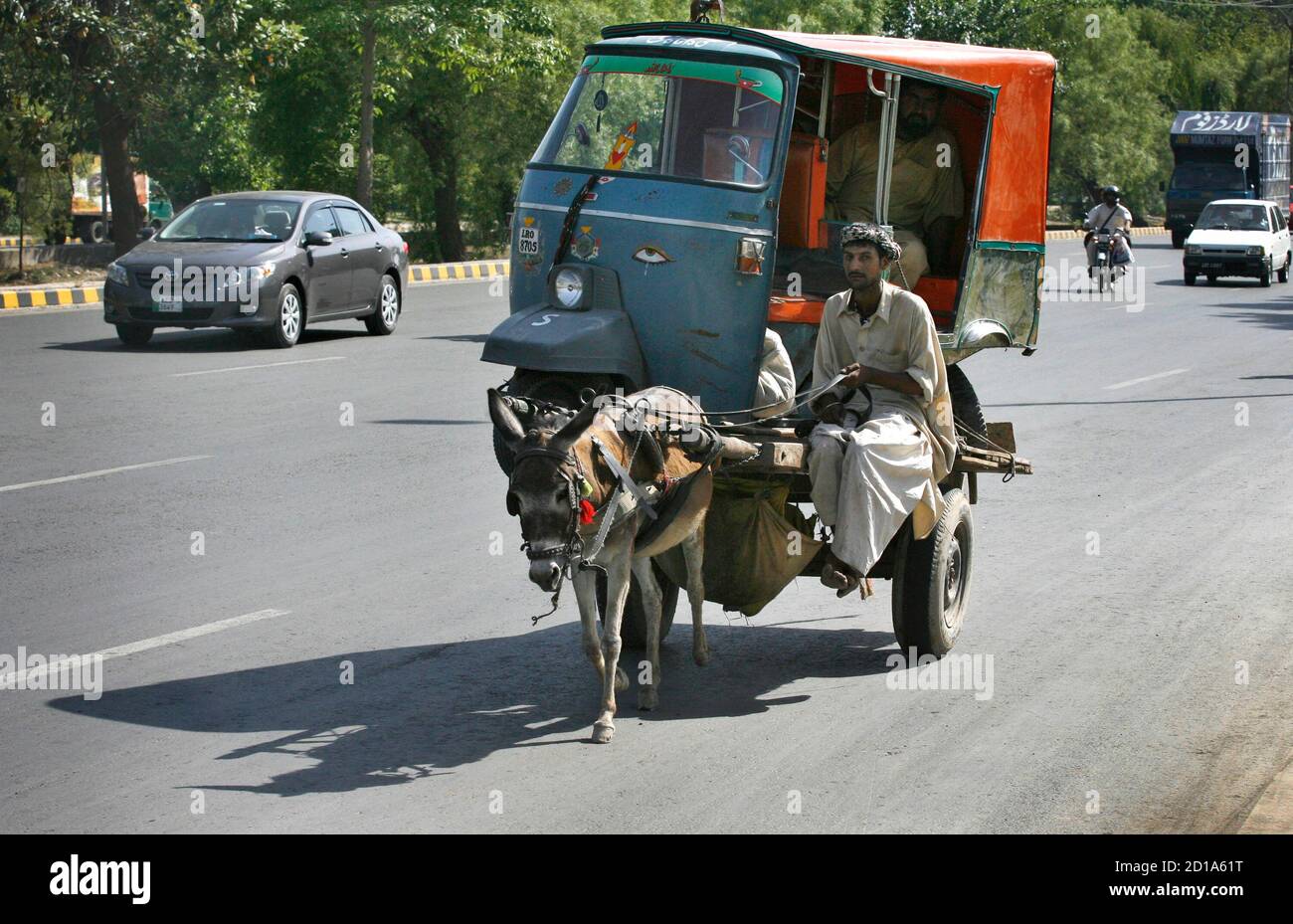 Human Pulled Rickshaw High Resolution Stock Photography and Images - Alamy
