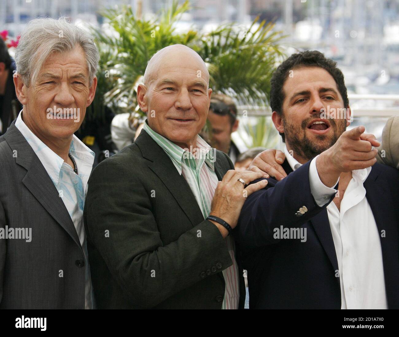 Showbiz stand hi-res stock photography and images - Alamy