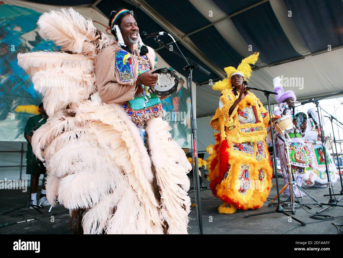 Mardi gras indians hi-res stock photography and images - Alamy