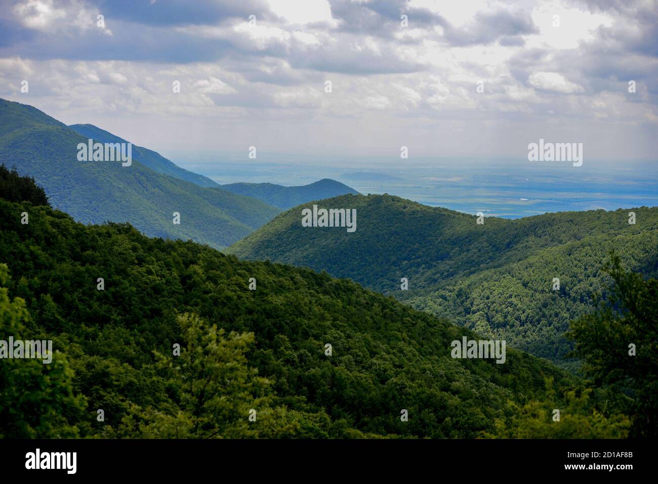 Layered peaks and hills hi-res stock photography and images - Alamy
