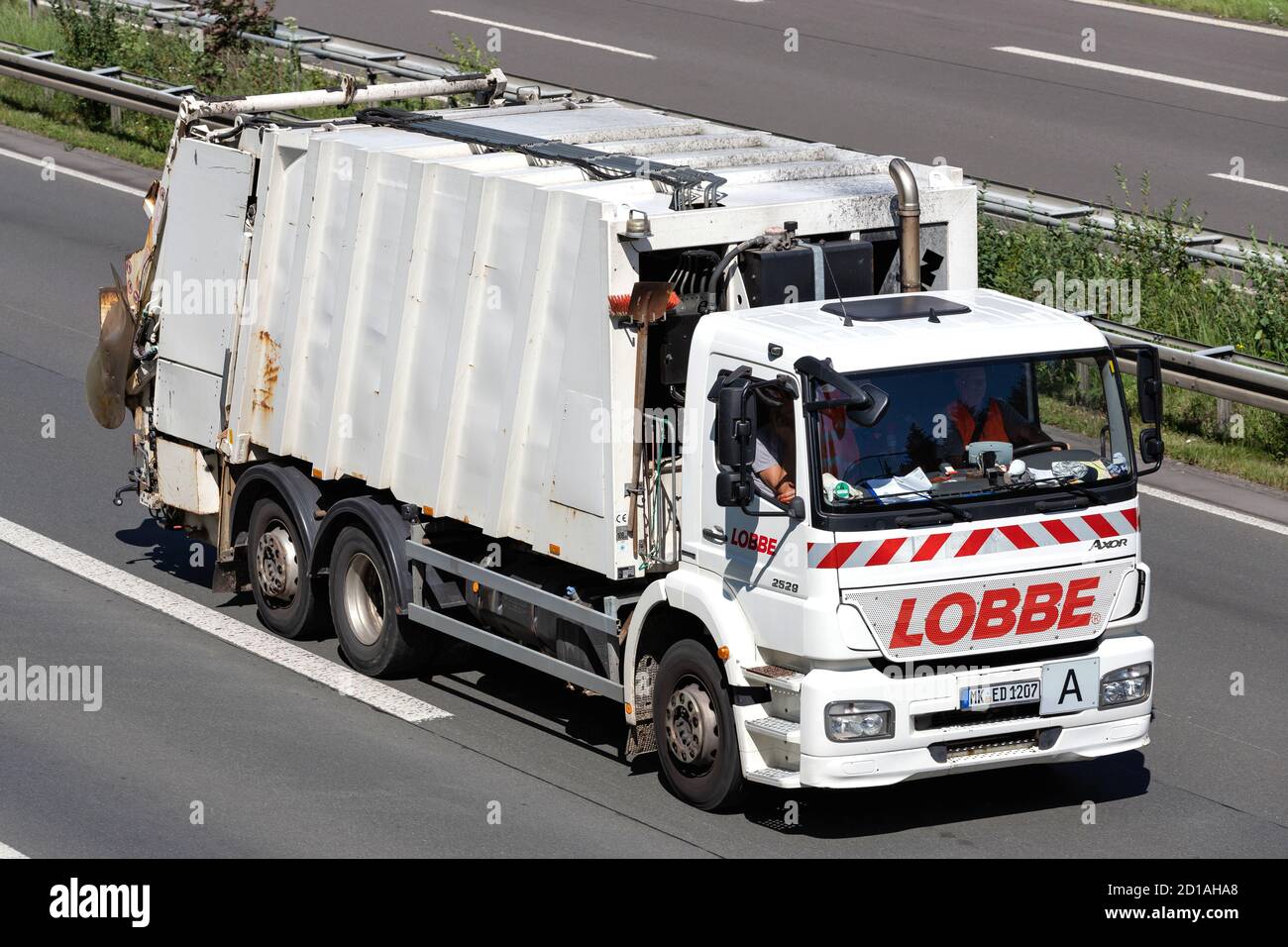 Dustcart hi-res stock photography and images - Alamy
