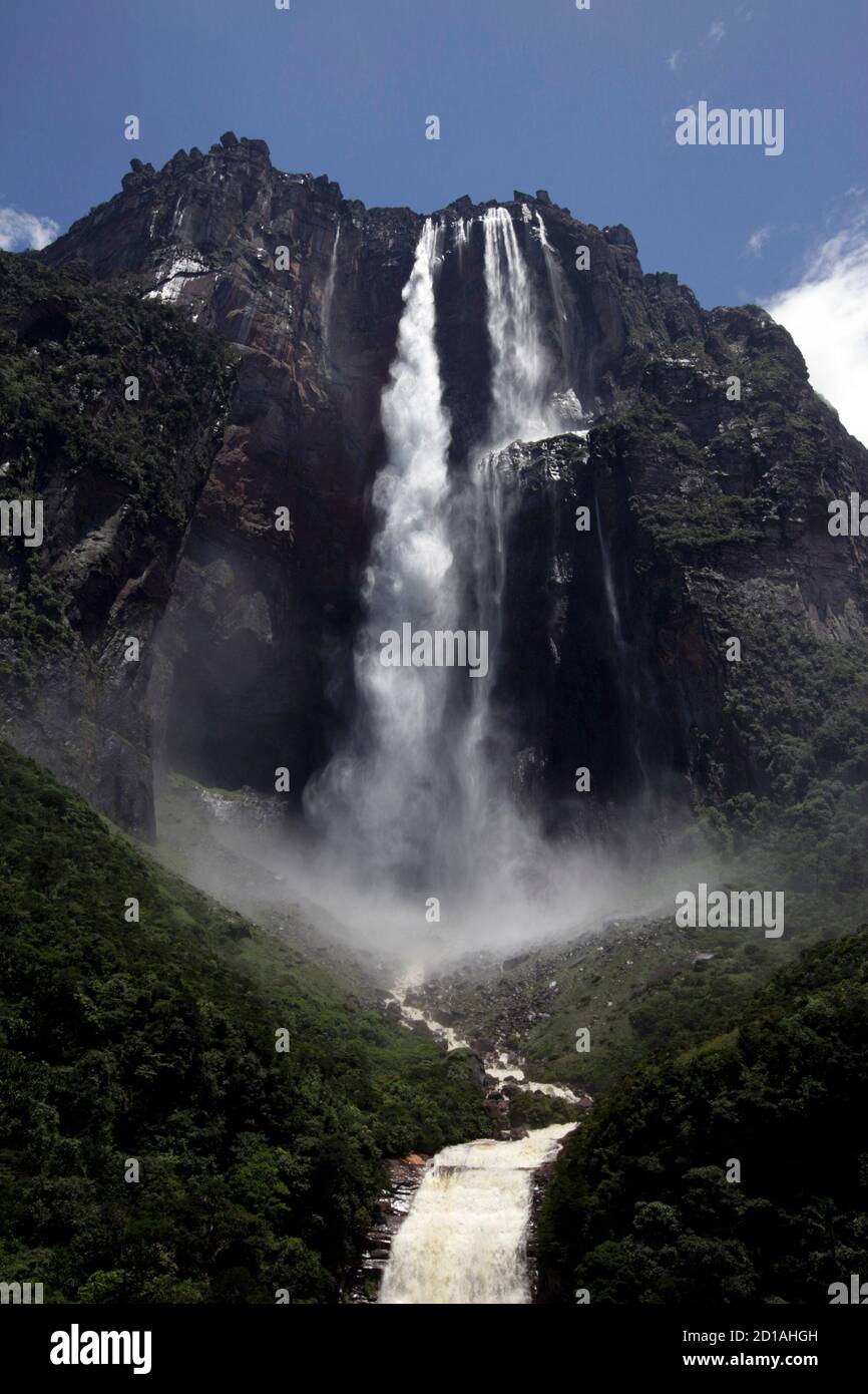 Angel falls salto angel worlds hi-res stock photography and images - Alamy