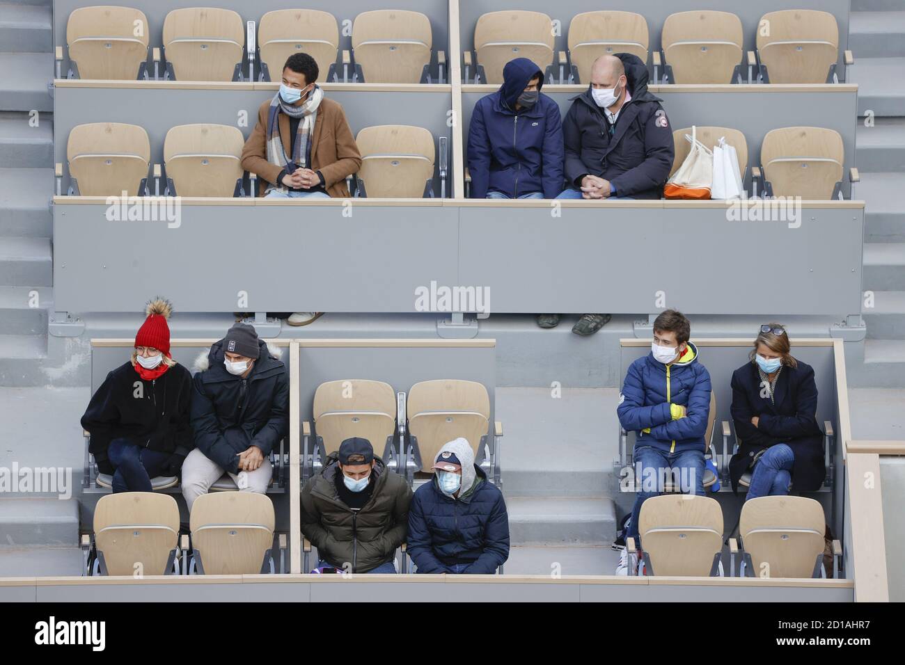 Roland garros spectators hi-res stock photography and images - Alamy