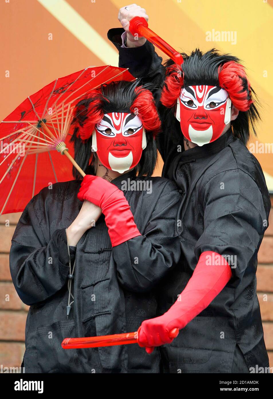Kabuki costumes hi-res stock photography and images - Alamy