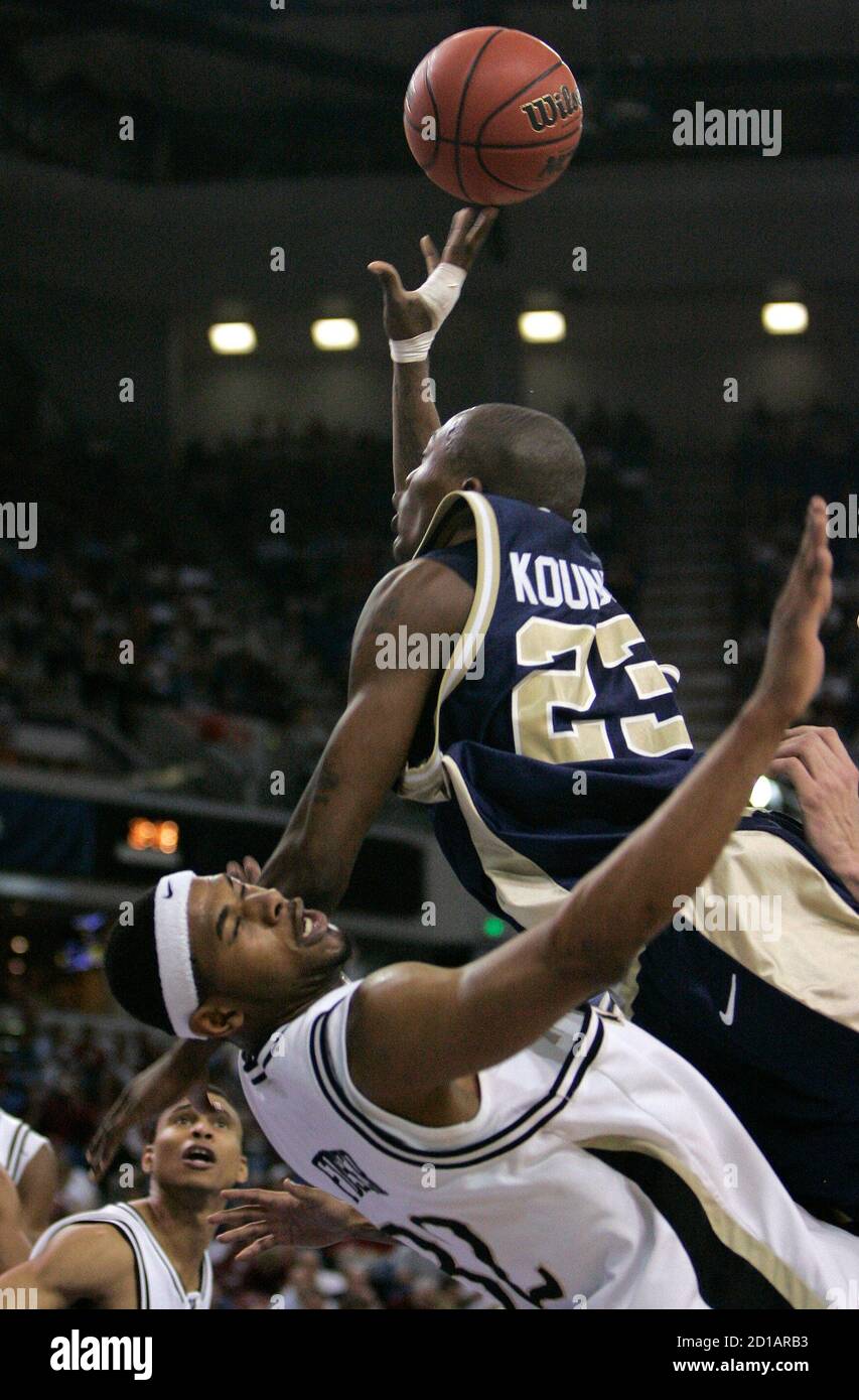 Charging foul hi-res stock photography and images - Alamy