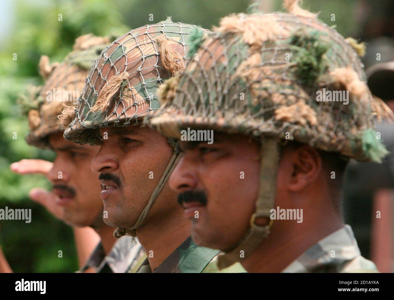 Indian army soldiers during guard hi-res stock photography and images ...