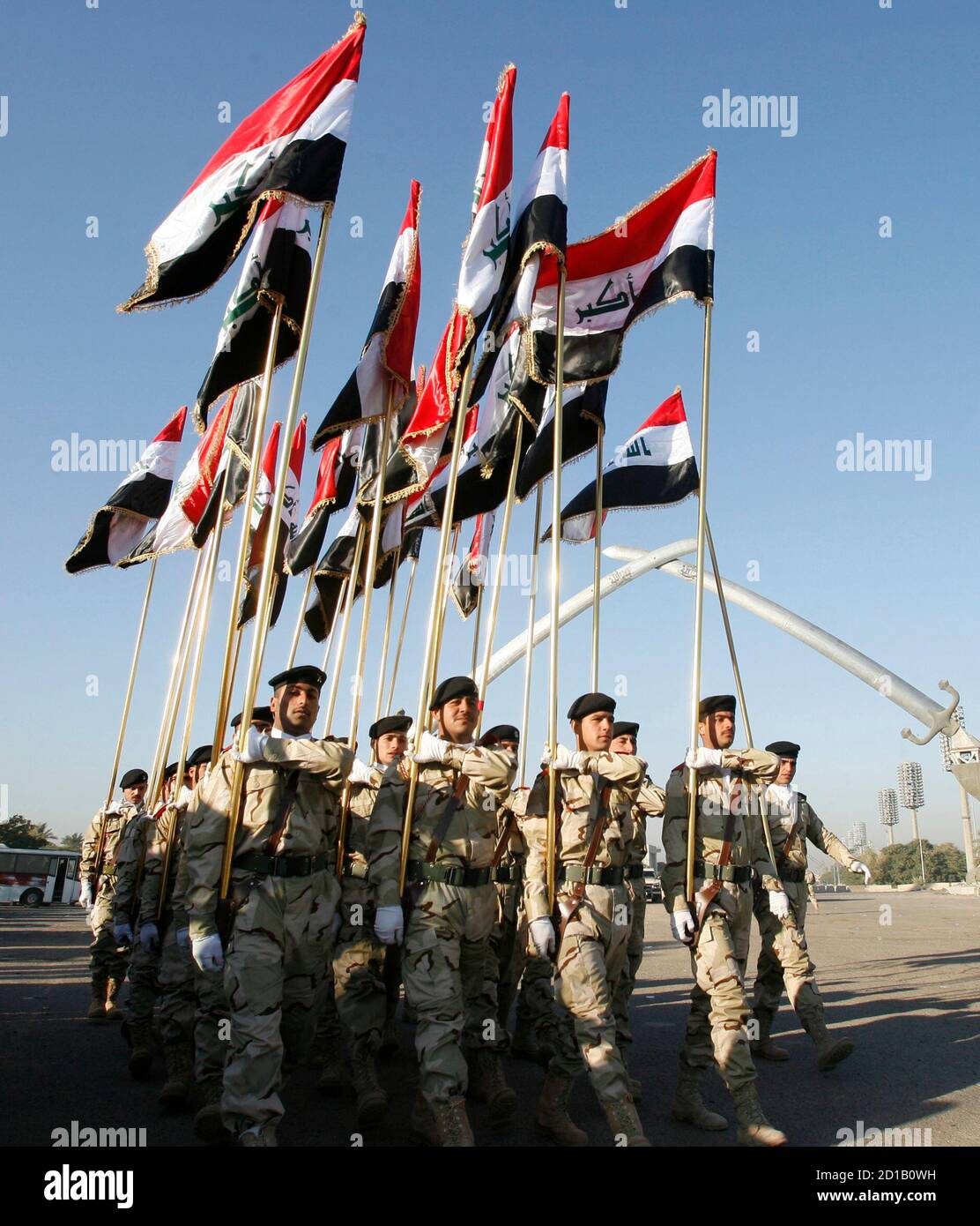 Iraqi soldiers during celebration army hi-res stock photography and ...